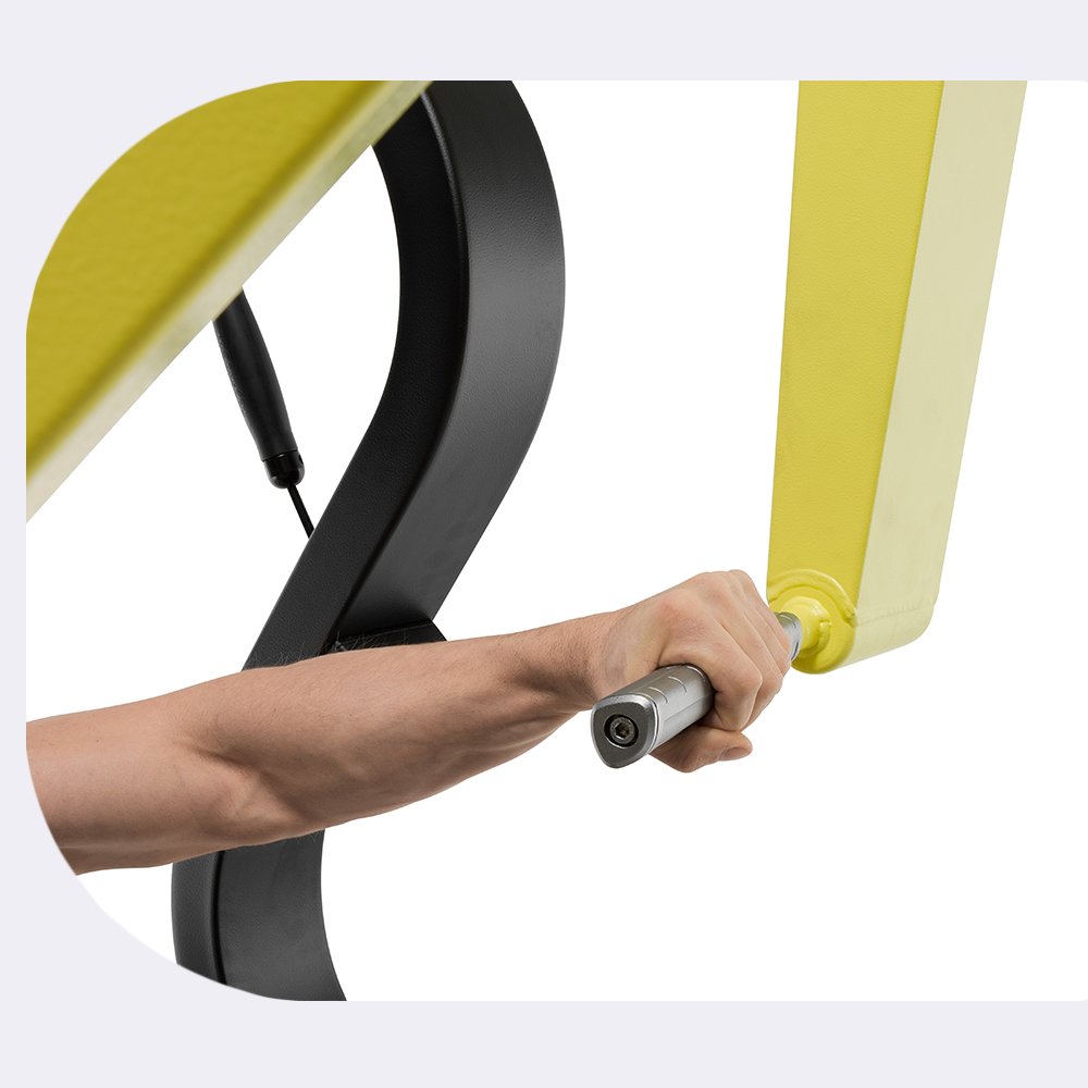 PURE STRENGTH – SEATED DIP - TECHNOGYM